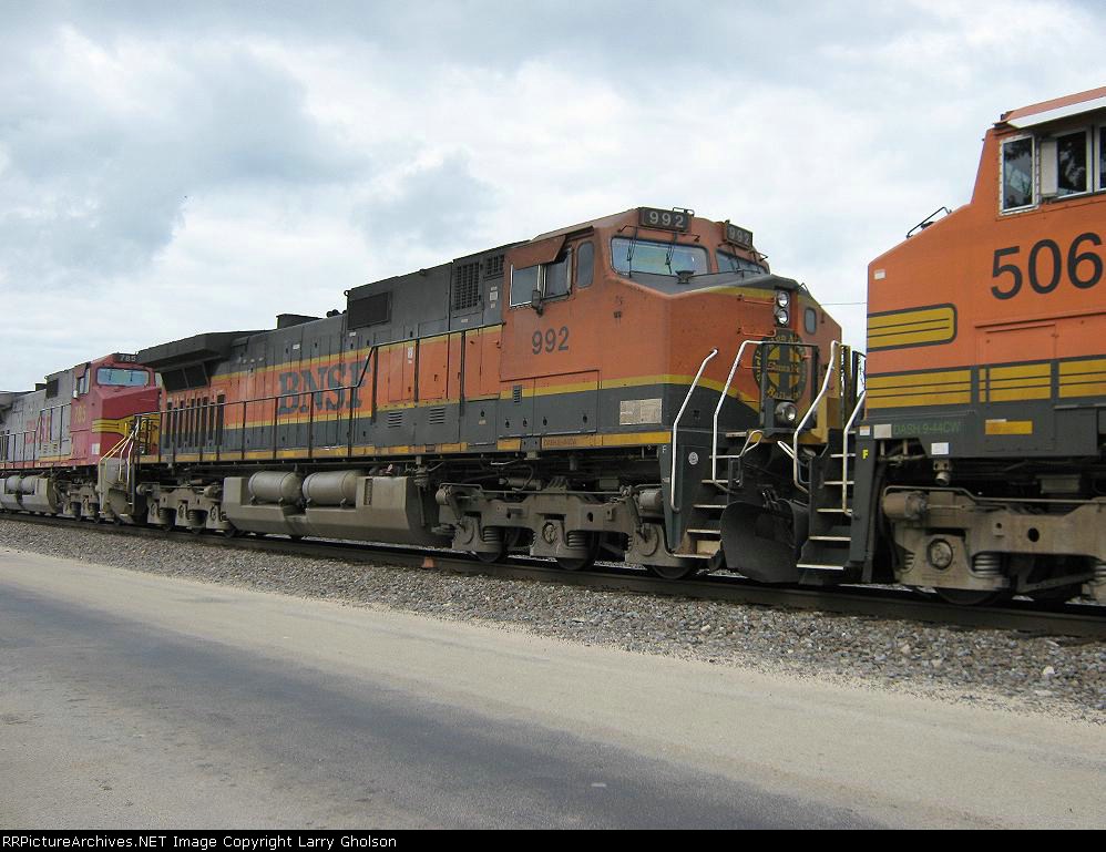BNSF 992